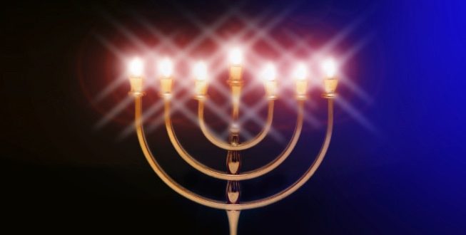 Esperanza en la desgracia: El candelabro de siete brazos – PIEL-L ...