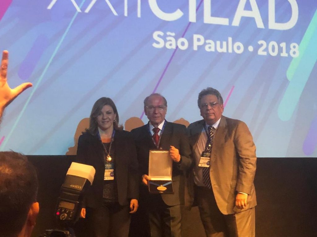 Cilad: Ceremonía de Conferimiento de «Maestro de la Dermatologia Ibero ...