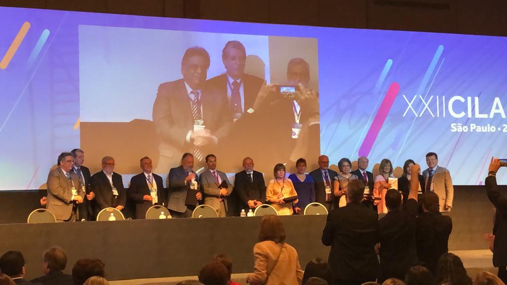 Cilad: Ceremonía de Conferimiento de «Maestro de la Dermatologia Ibero ...